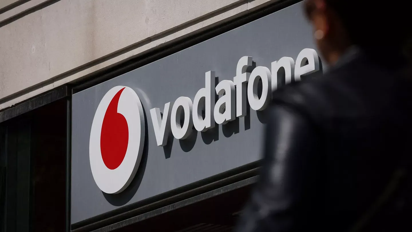 Vodafone Reduces Debt with $1.4 Billion Vantage Towers Stake Sale