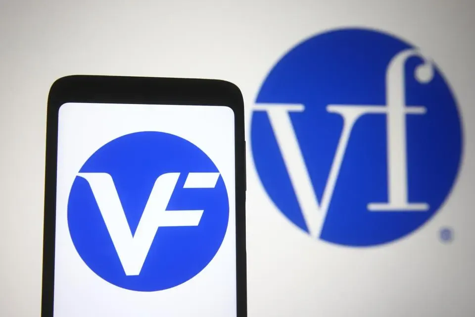 VF Corporation Soars 28% Post Earnings Beat: A Look at the Turnaround ...