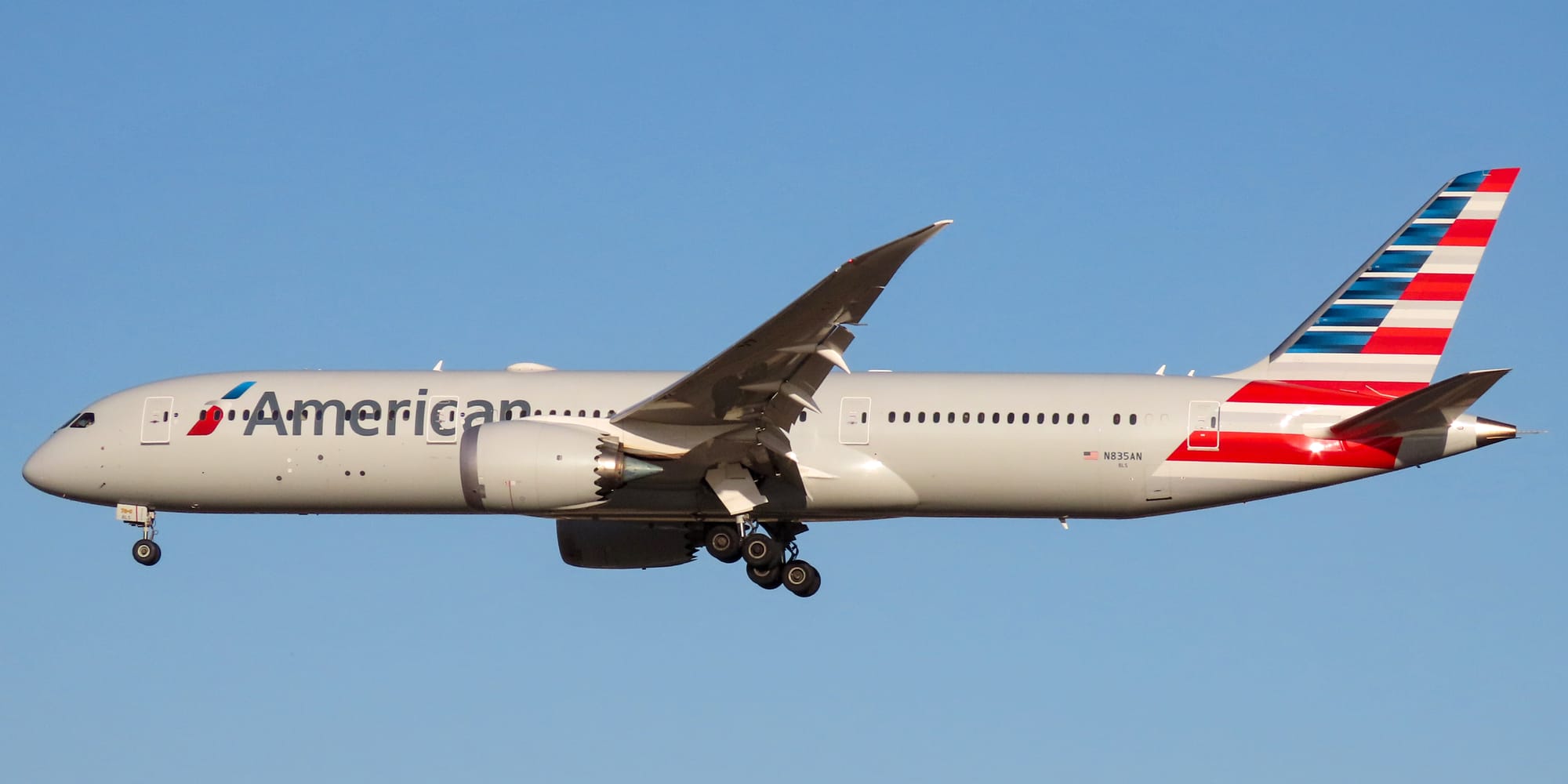 American Airlines Soars on 'Goldilocks' Upgrade: Price Target Hiked to ...