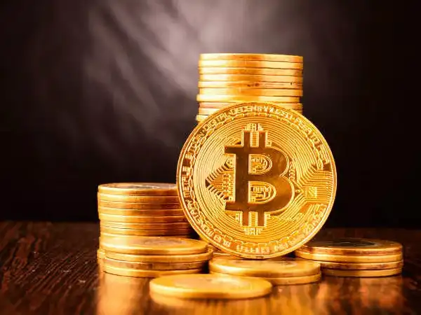 Bitcoin Dips Below $70K Amid Strategy's First Sale in Years and ...