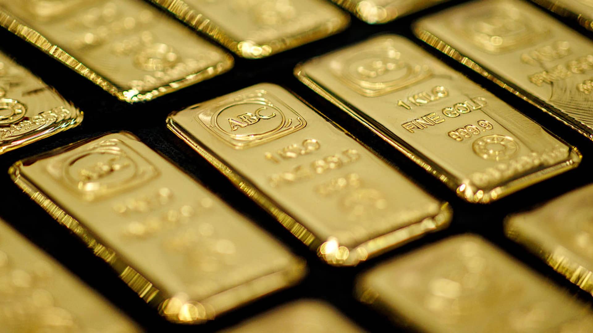 Gold Struggles Near $4,130 Resistance Amid Signs of a Bull Trap
